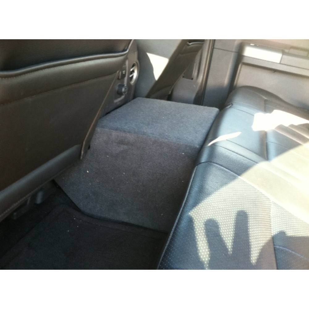 Ford F-250/ F-350 Supercrew Cab 11-15 Console Subwoofer Box